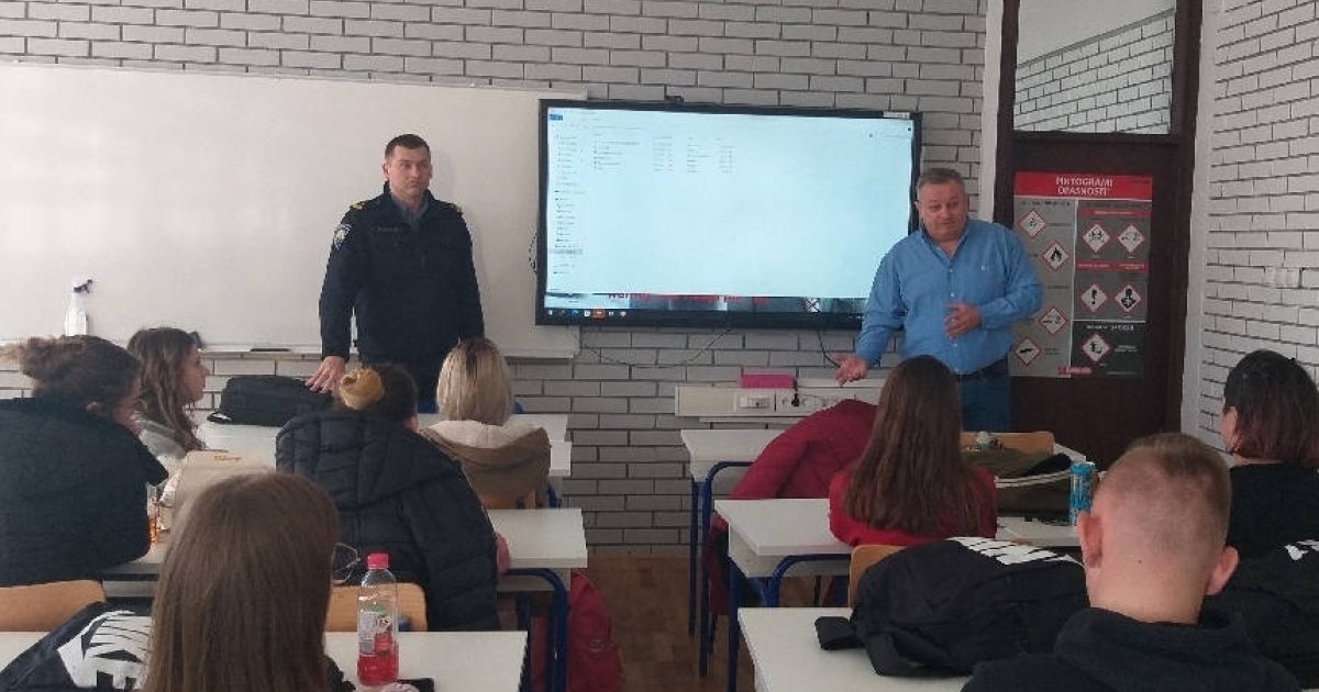 ĐURĐEVAC: Edukativna predavanja o prometnoj sigurnosti za srednjoškolce ...