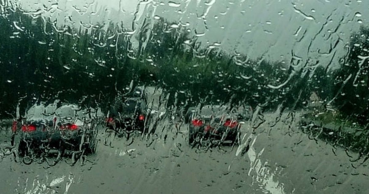 TEHNIKA VOŽNJE: Iznenadni pljusak i kiša - kako se prilagoditi? | NPSCP